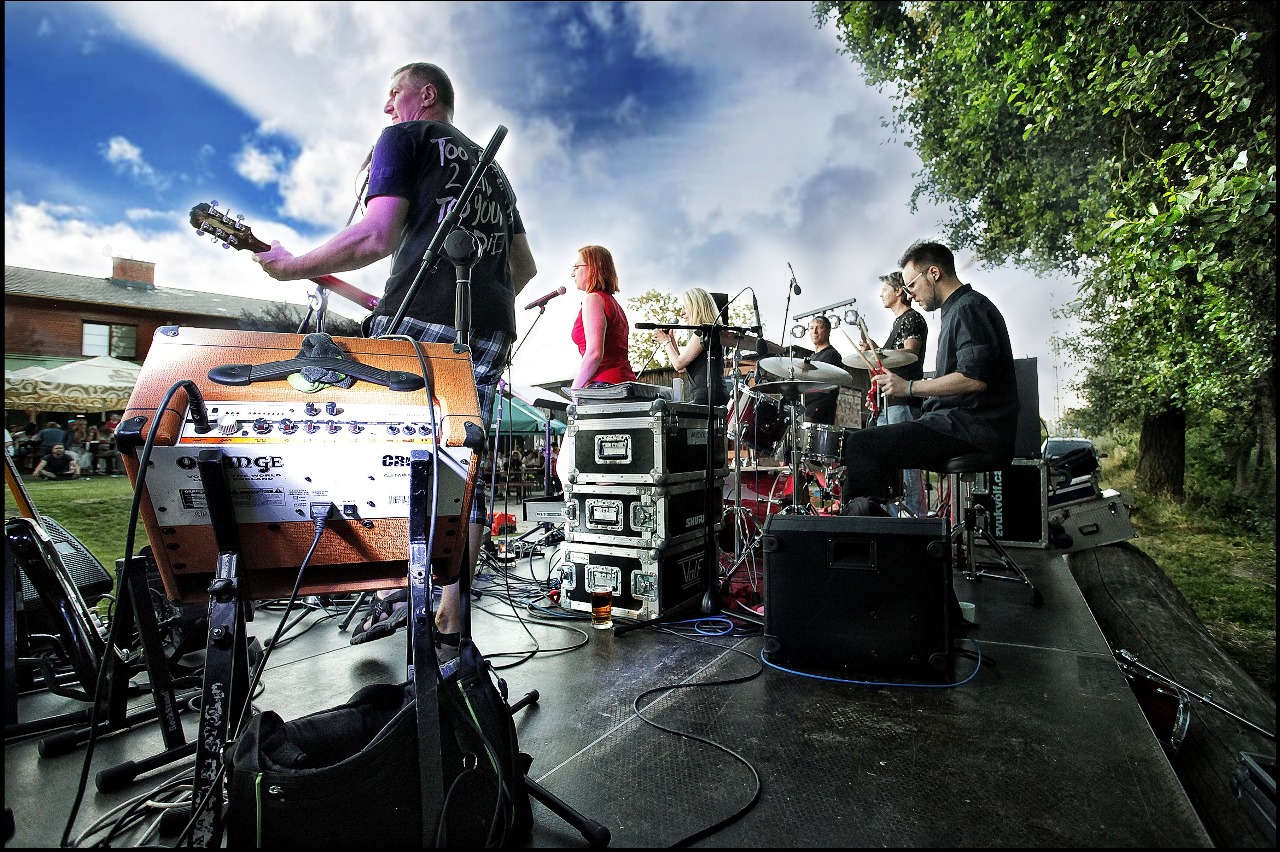 MISTRAL ROCK BAND :: KAPELA MISTRAL